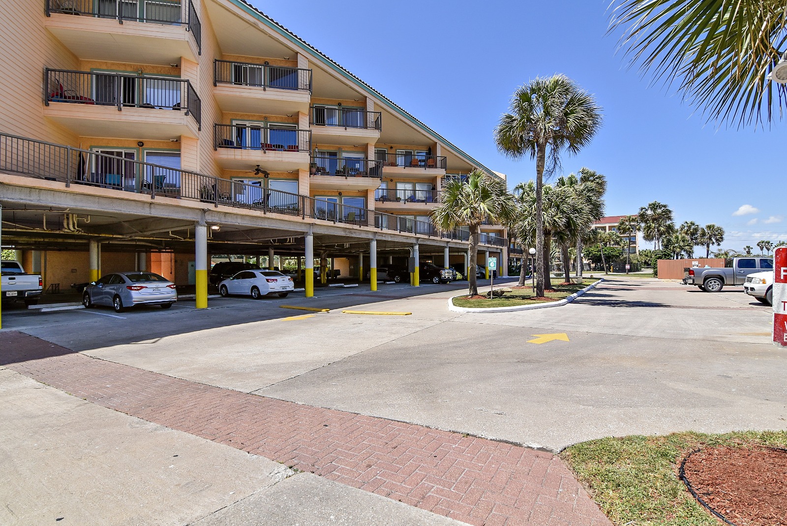 Maravilla Condos in Galveston | Maravilla Resort Rentals